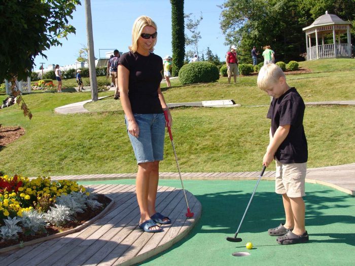 How to Plan a Mini Golf Tournament | Cavendish Beach Adventure Zone